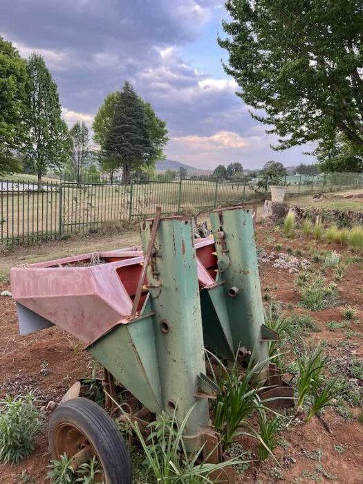 Explore Our Place - Sani Window Bed & Breakfast